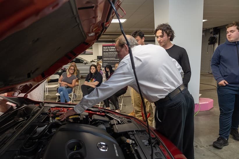 AutoNation Launches Free Car Care Clinics for Young Drivers in Dallas ...